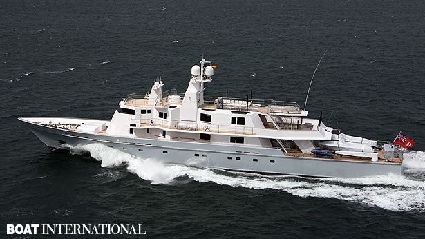 Superyacht Ronin refitted at Lürssen